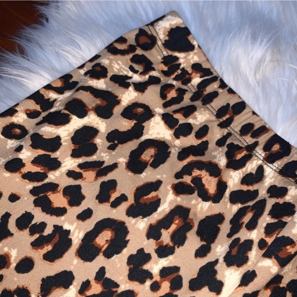 Zenana Outfitters | Shorts | New Brown Tan Leopard Animal Print Biker ...